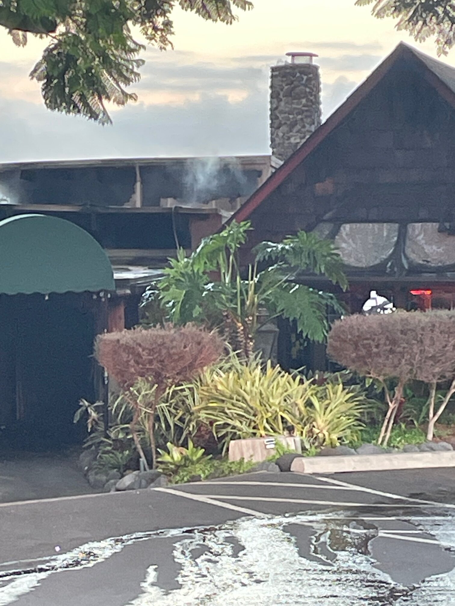 Kula Lodge & Restaurant struggle in aftermath of Monday morning fire ...